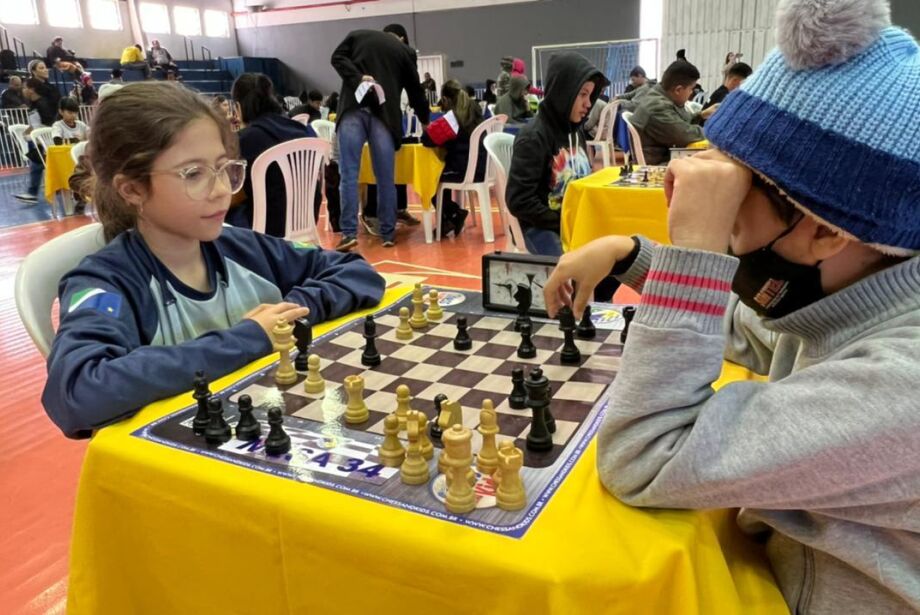 Circuito estadual de xadrez escolar reúne 175 estudantes em Campo ...
