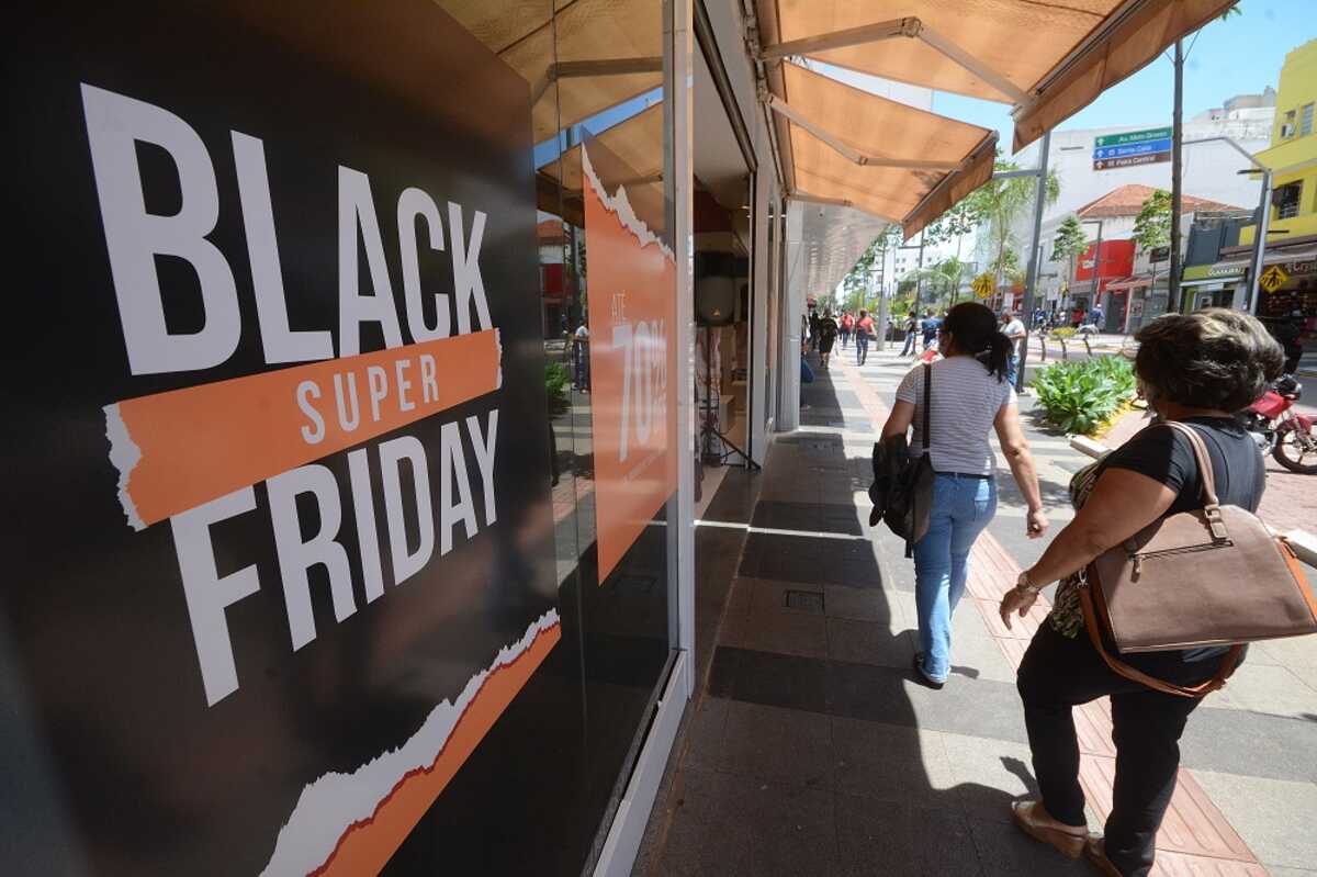 A um mês da Black Friday, veja dicas para se preparar e evitar cair em golpes - Correio do Estado