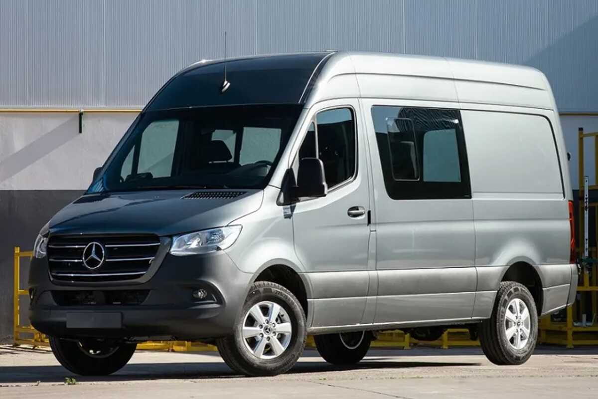 Teste com o Mercedes-Benz Sprinter furgão misto 3665 3,5 teto elevado ...