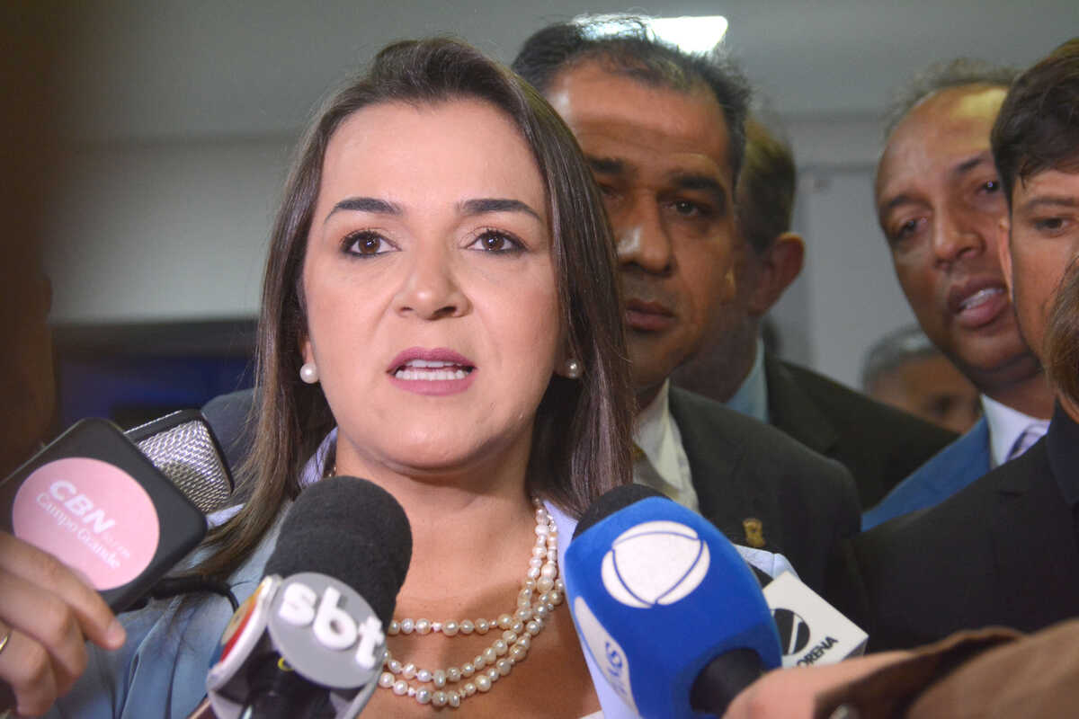 Adriane Lopes espera "bênção" de Bolsonaro em visita a Campo Grande ...