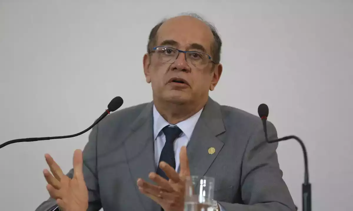Gilmar Mendes defende instalação de câmeras em uniformes policiais ...