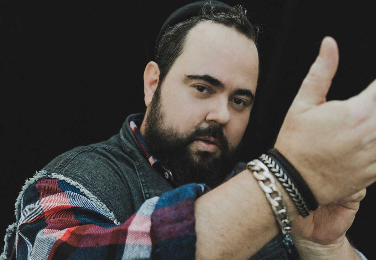 Capa B+: Entrevista exclusiva com o ator e roteirista Fábio de Luca ...