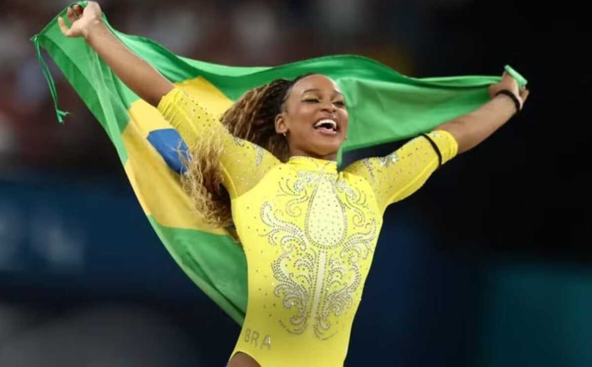 Olimpíadas 2024: Rebeca Andrade conquista medalha de prata no salto e ...