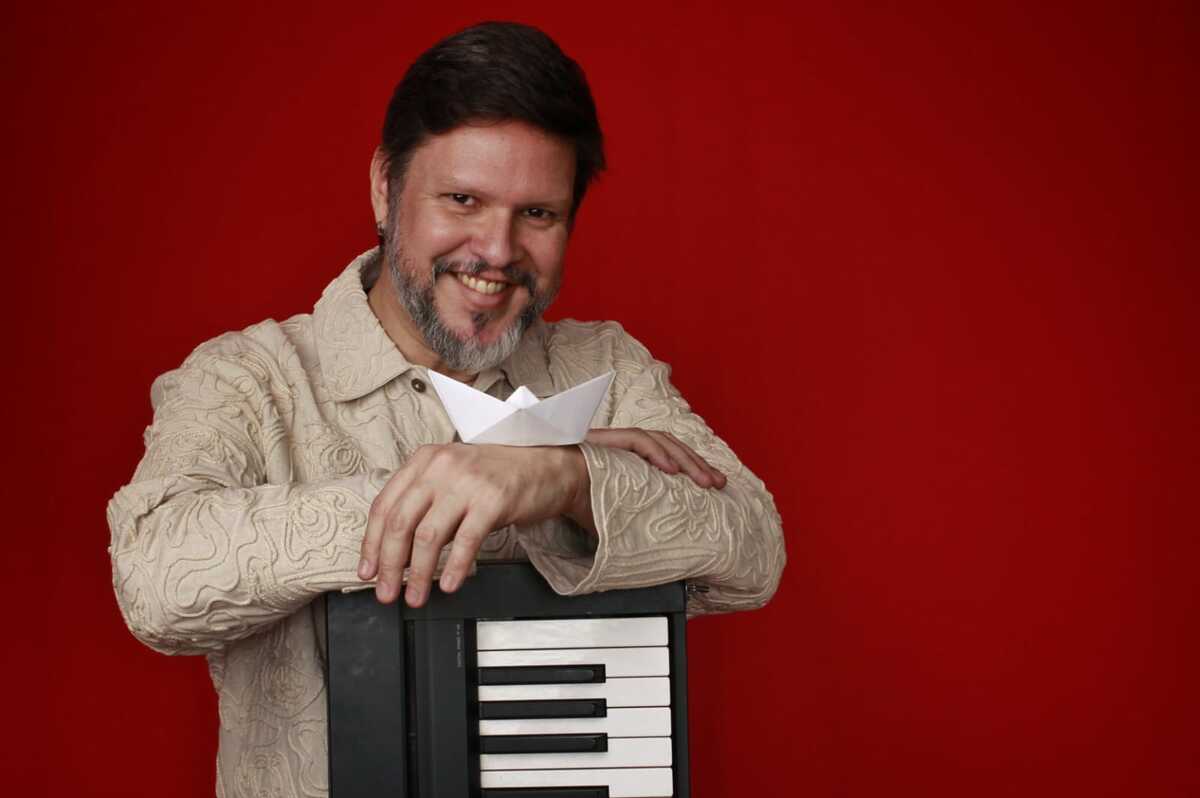 Capa B+: Entrevista exclusiva com o ator e músico destaque em ...