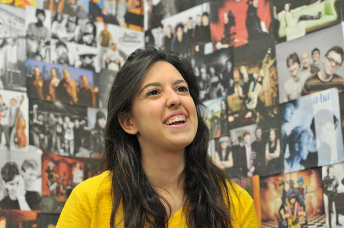 Autora de best-seller, jovem fala sobre história de sucesso - Correio ...