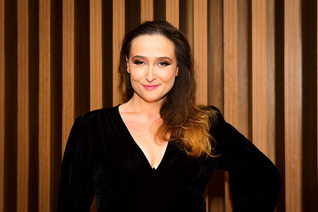 Capa B+: Entrevista exclusiva com uma das maiores atrizes de musicais ... Capa B+: Entrevista exclusiva com uma das maiores atrizes de musicais ...